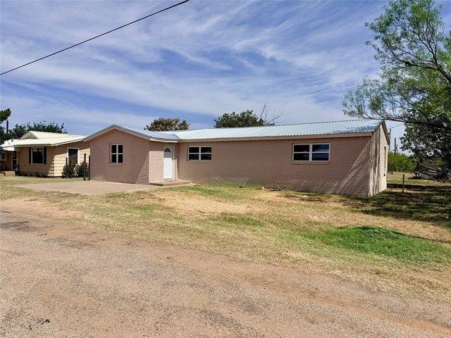 424 W Santa Fe Ave, Aspermont, TX 79502