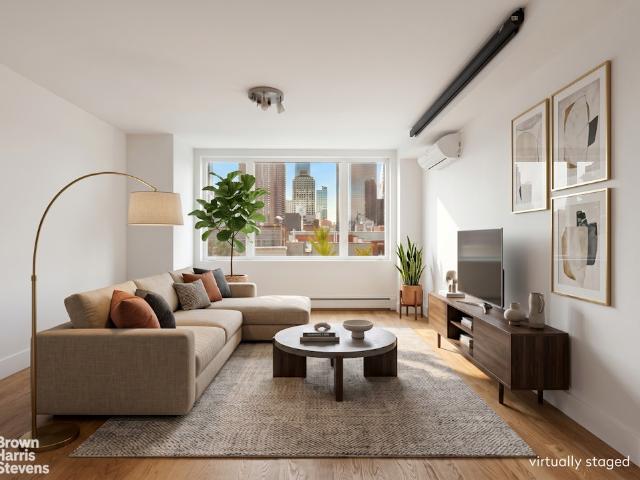 424 West 49th Street, New York, NY