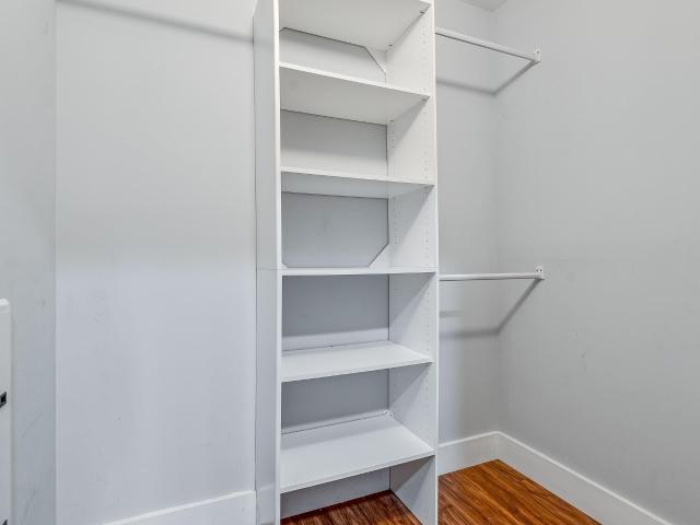 424 Whiton St # 301