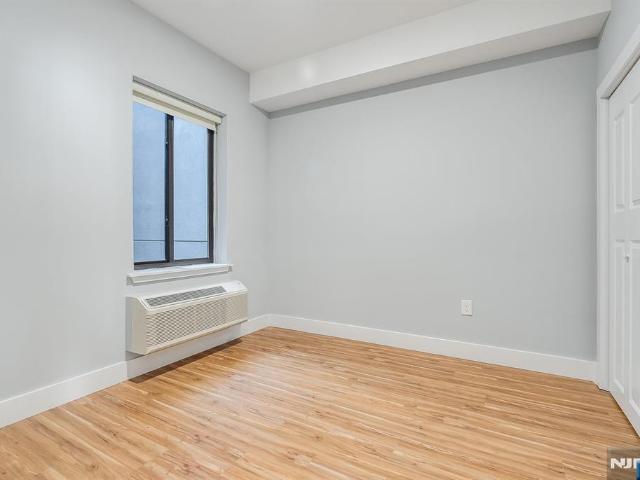 424 Whiton Street # 503