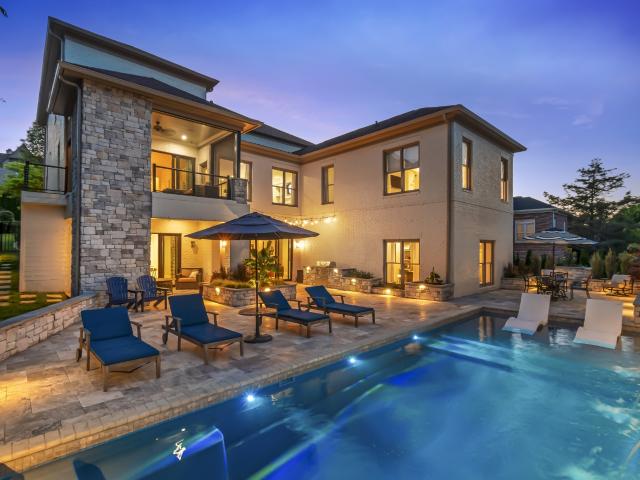 424 Wild Elm St