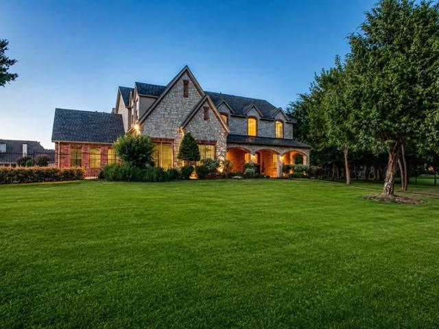 424 Wyndemere Blvd, Heath, TX 75032