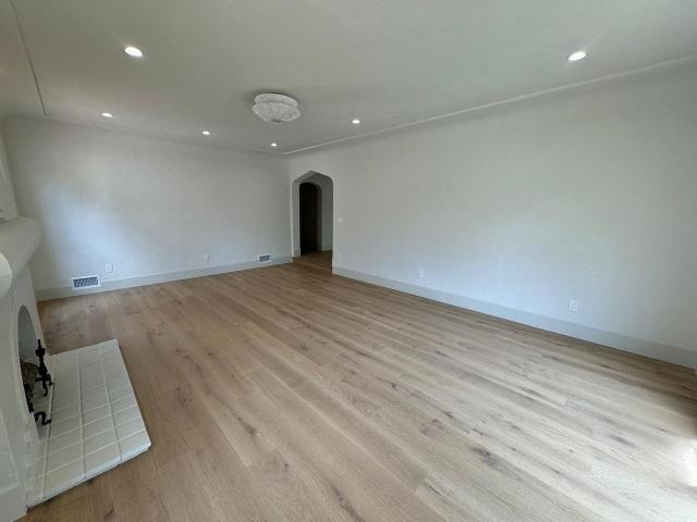 424O 3 Bedroom Apartment for Rent at 424 N Orange Dr, Los Angeles, CA 90036 Greater Wilshire