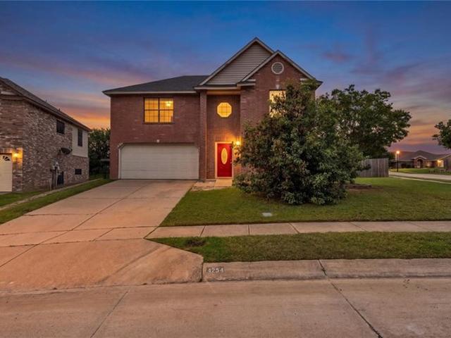 4254 Birch Creek Rd, Fort Worth, TX 76244