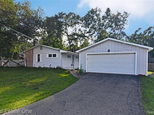4255 N Ash Rd, Alcona Township, MI 48742