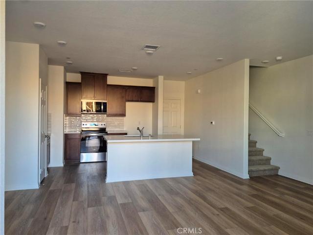 4255 E Carmel Privado