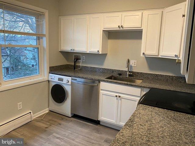 4256 Buckman Rd Apt 27, Alexandria, VA 22309