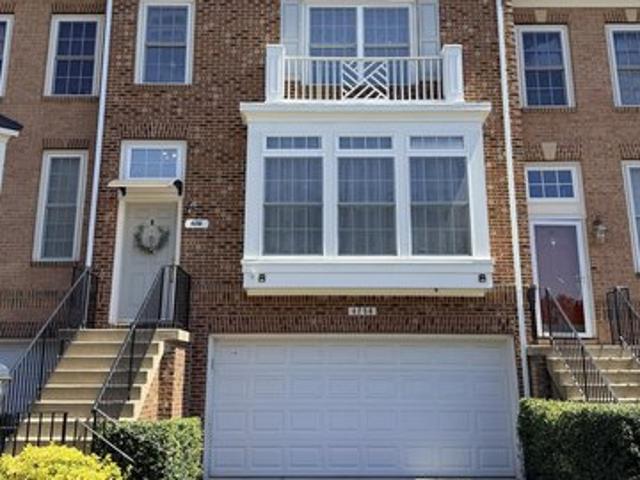 4256 Hudson River Ct, Dumfries, VA 22025