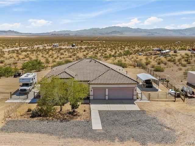 4256 Zircon Rd, Golden Valley, AZ 86413