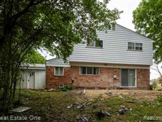 4259 Pinecroft Court