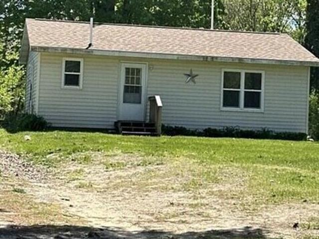 4250 Mud Lake Rd, Bellevue, MI 49021