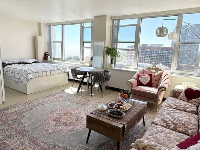 4250 N Marine Drive # 2414