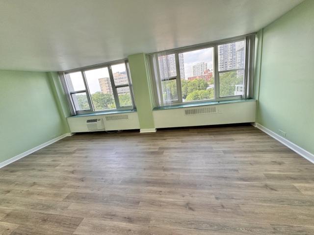 4250 N Marine Drive # 714