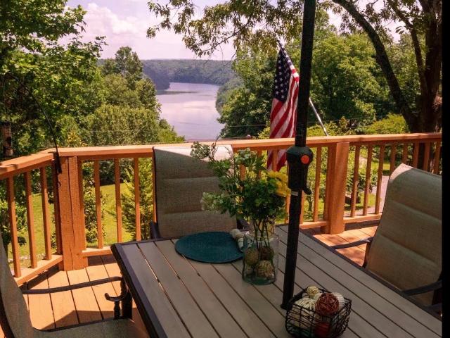 4250 Four Seasons Rd