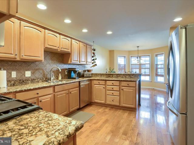 4250 Roth Farm Village Cir