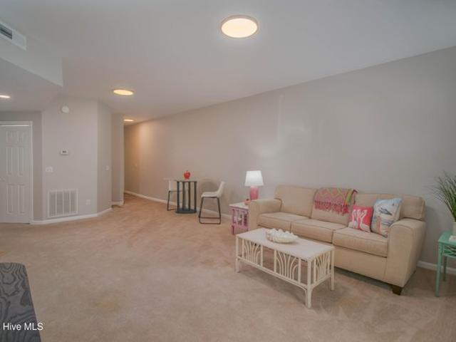 4250 Wilshire Blvd Unit 104A, Wilmington, NC 28403