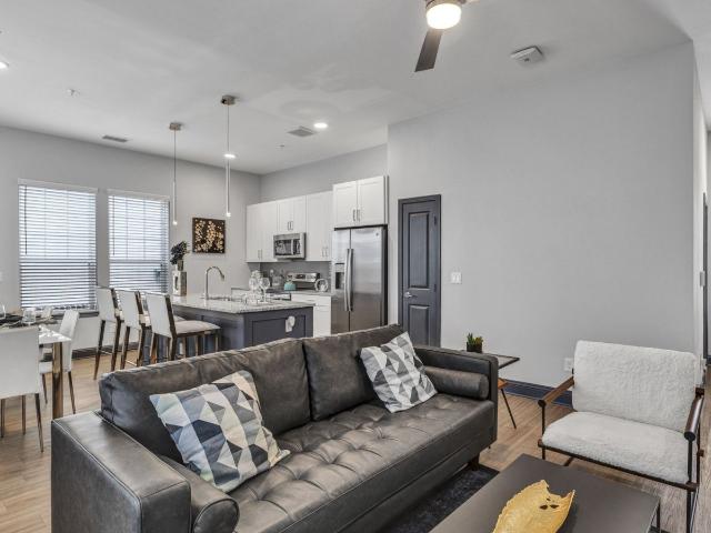 4250 Woodridge Parkway 1041