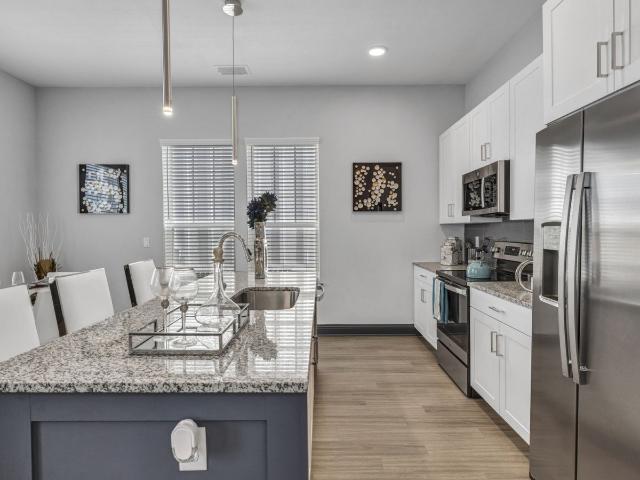 4250 Woodridge Parkway 1097