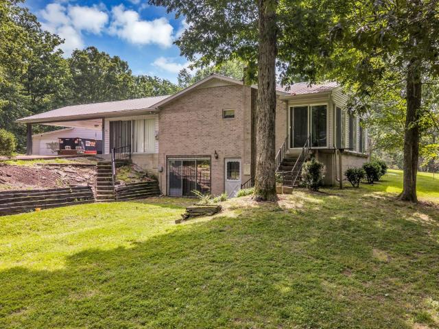 4251 Moss Hill Dr