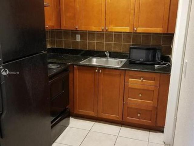 4251 NW 5th St Apt 114, Plantation, FL 33317