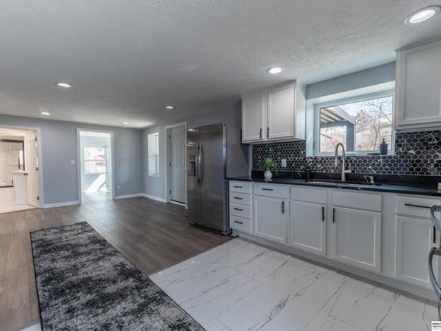 4251 D St, Omaha, NE 68107