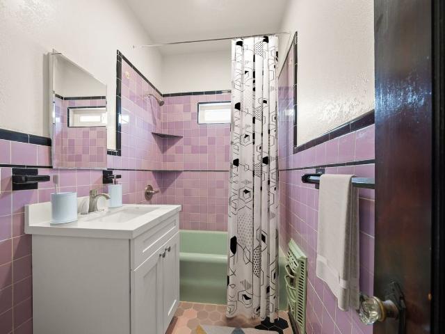 4251 E 4th Street Studio Apartment for Rent at 4251 E 4th St, Long Beach, CA 90814 Belmont Heights