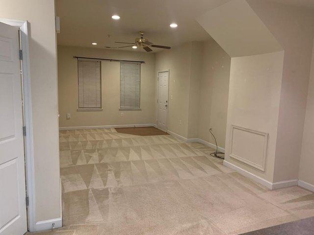 42527 Hollyhock Ter, Ashburn, VA 20148