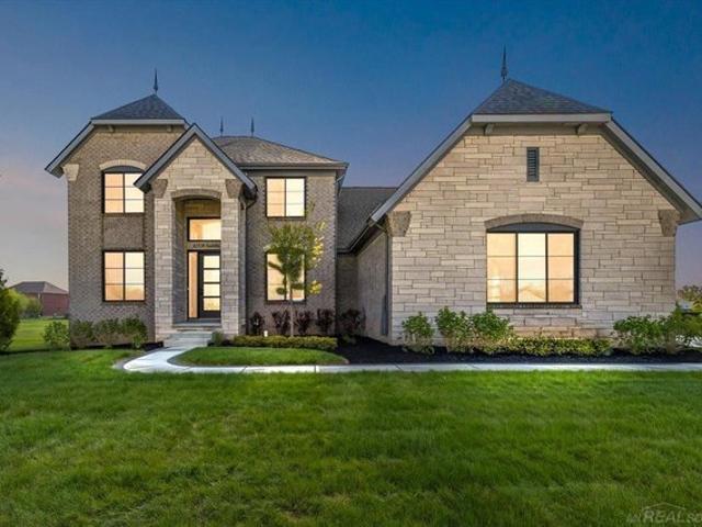 42528 Saddle Ln, Sterling Heights, MI 48314