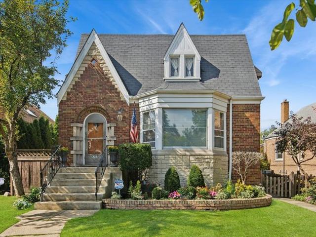 4252 N Parkside Ave, Chicago, IL 60634