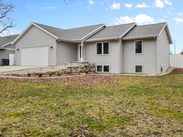 4252 Fox Hills Court