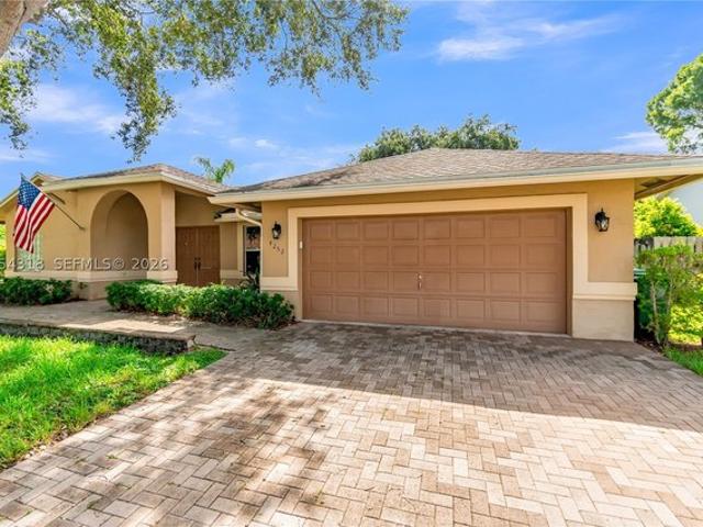 4252 SW 78th Dr, Davie, FL 33328
