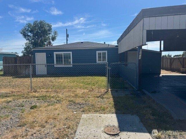 4253 NE Lincoln Dr, Moses Lake, WA 98837