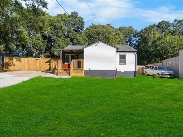 4253 Hanes Dr, Decatur, GA 30035