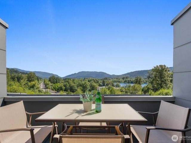 4253 SE 213th Pl Unit 47, Issaquah, WA 98029
