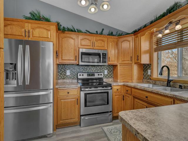 425 3rd Street S