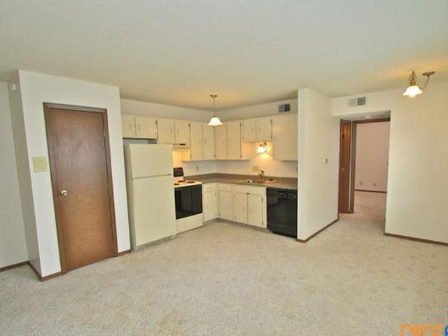 $425 / 1br All electric, 1 bedroom apartments near 21st and B Street 2115 B Street