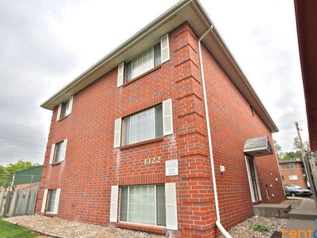 $425 / 1br All Electric, apartment conveniently located CATS welcome! 1322 E Street