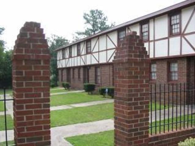 $425 / 1br 1 Bedroom 1 1/2 Bath Townhouse/Loft Warner Robins map