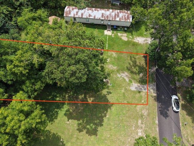 425 7th St, Huntsville, TX 77320