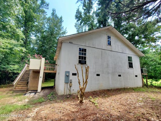 425 Colonial Landing Road SE