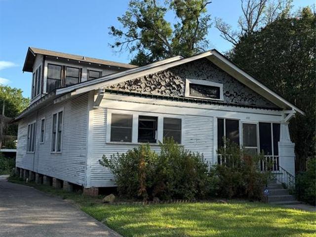 425 Columbia Street