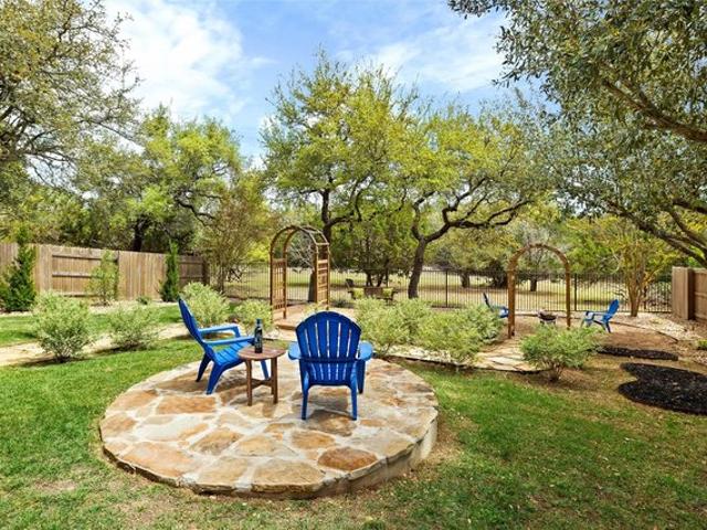 425 Catalina Ln, Austin, TX 78737