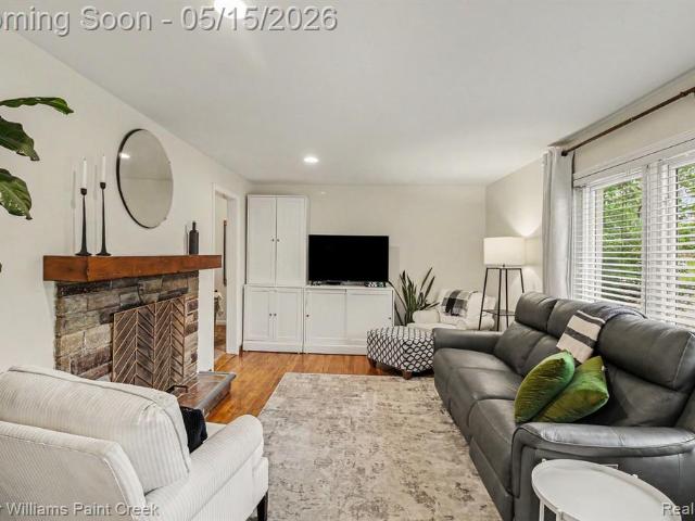 425 Cabinet Street