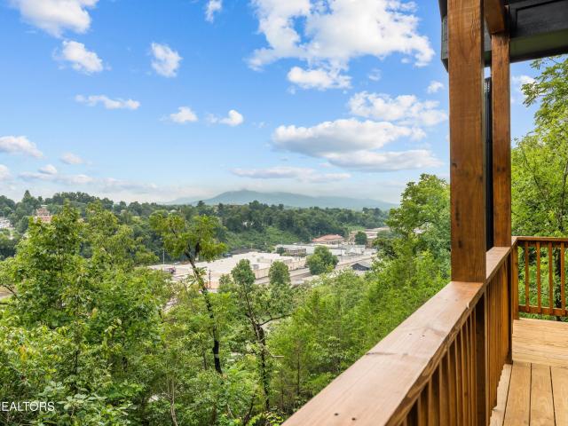 425 Cliffwood Drive