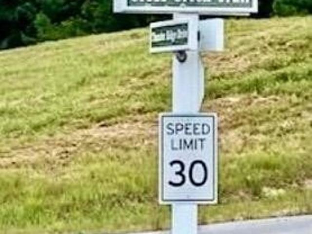 425 Cross Creek Trl, South Pittsburg, TN 37380