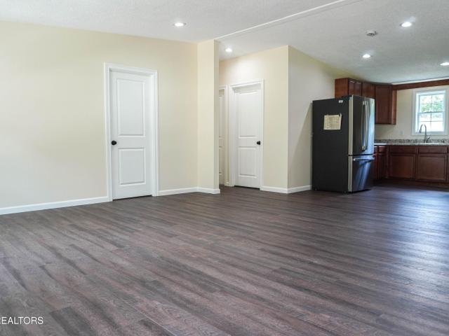 425 Abbott Rd