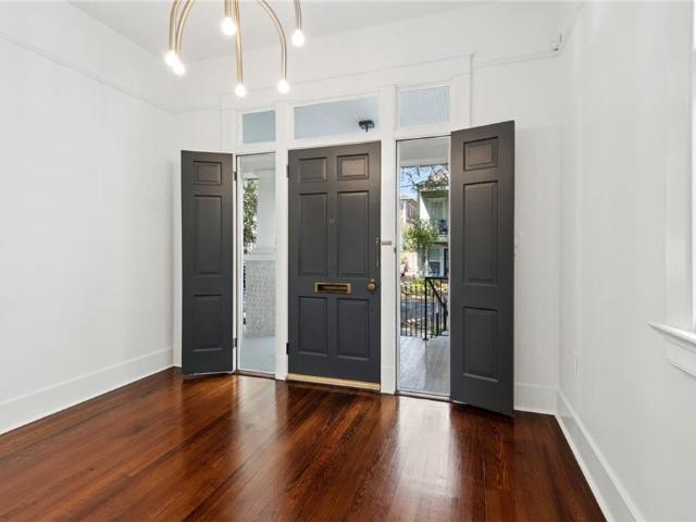 425 Arabella Street
