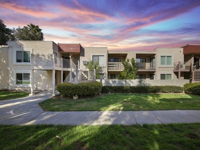 425 Autumn Dr Apt 12, San Marcos, CA 92069