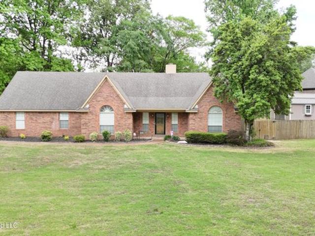 425 Augusta Dr, Hernando, MS 38632