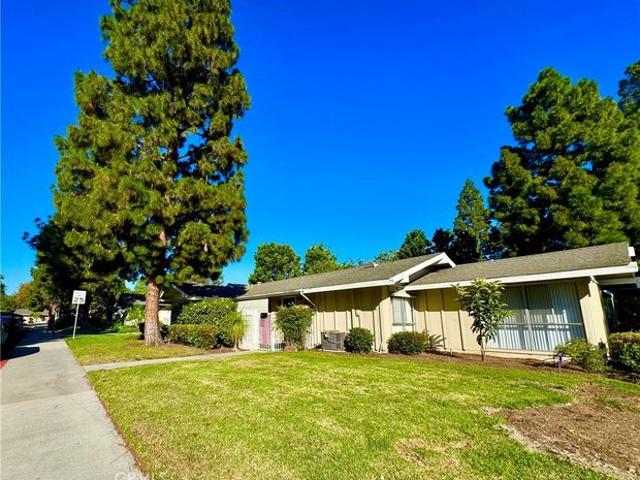 425 Avenida Castilla Unit B, Laguna Woods, CA 92637